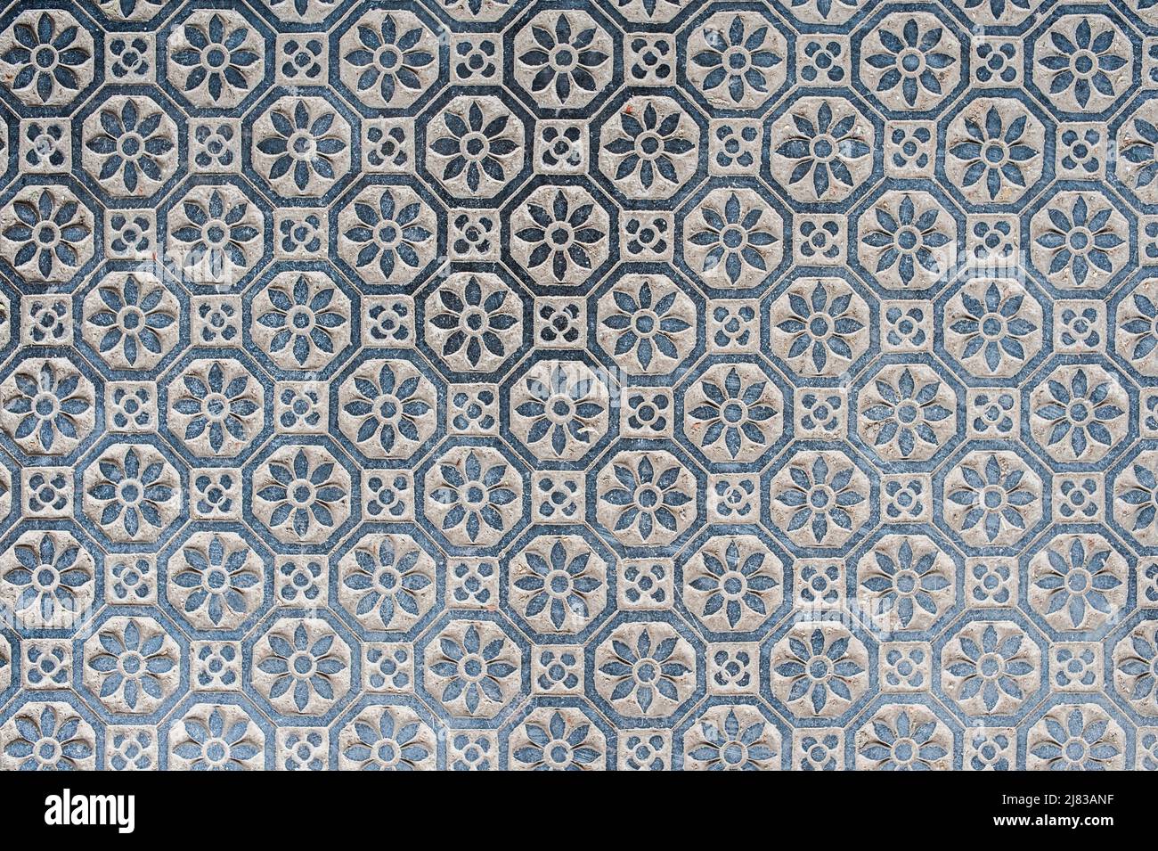 Chinese stone wall relief sculpture hi-res stock photography and images ...