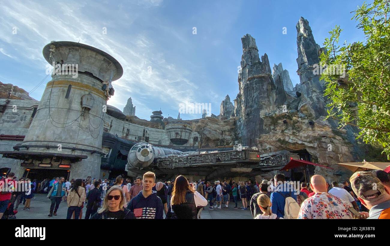 Orlando, FL USA-November 27, 2019: The millennium falcon ride Smugglers ...