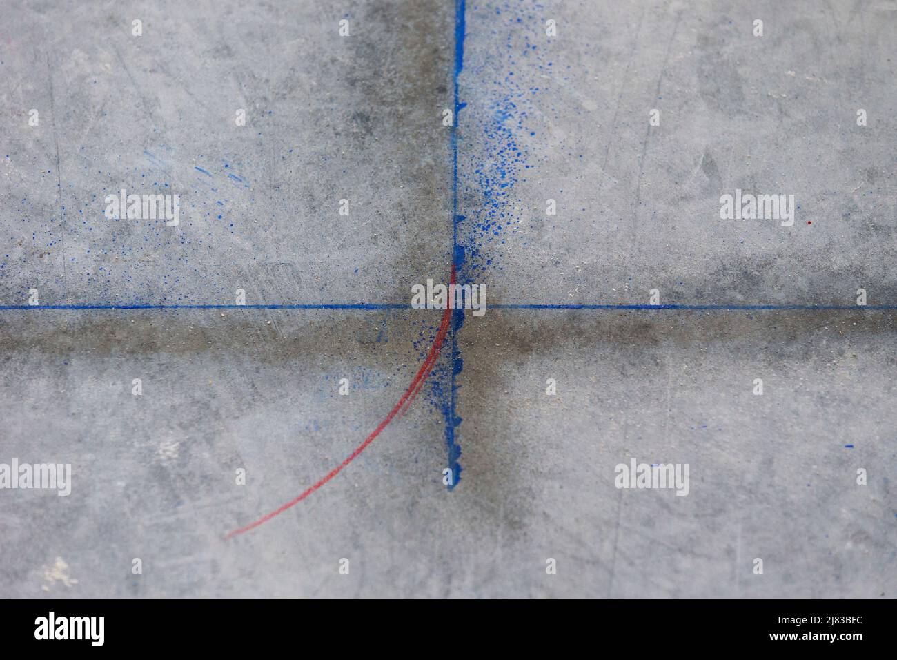 Blueprint outlining hi-res stock photography and images - Alamy