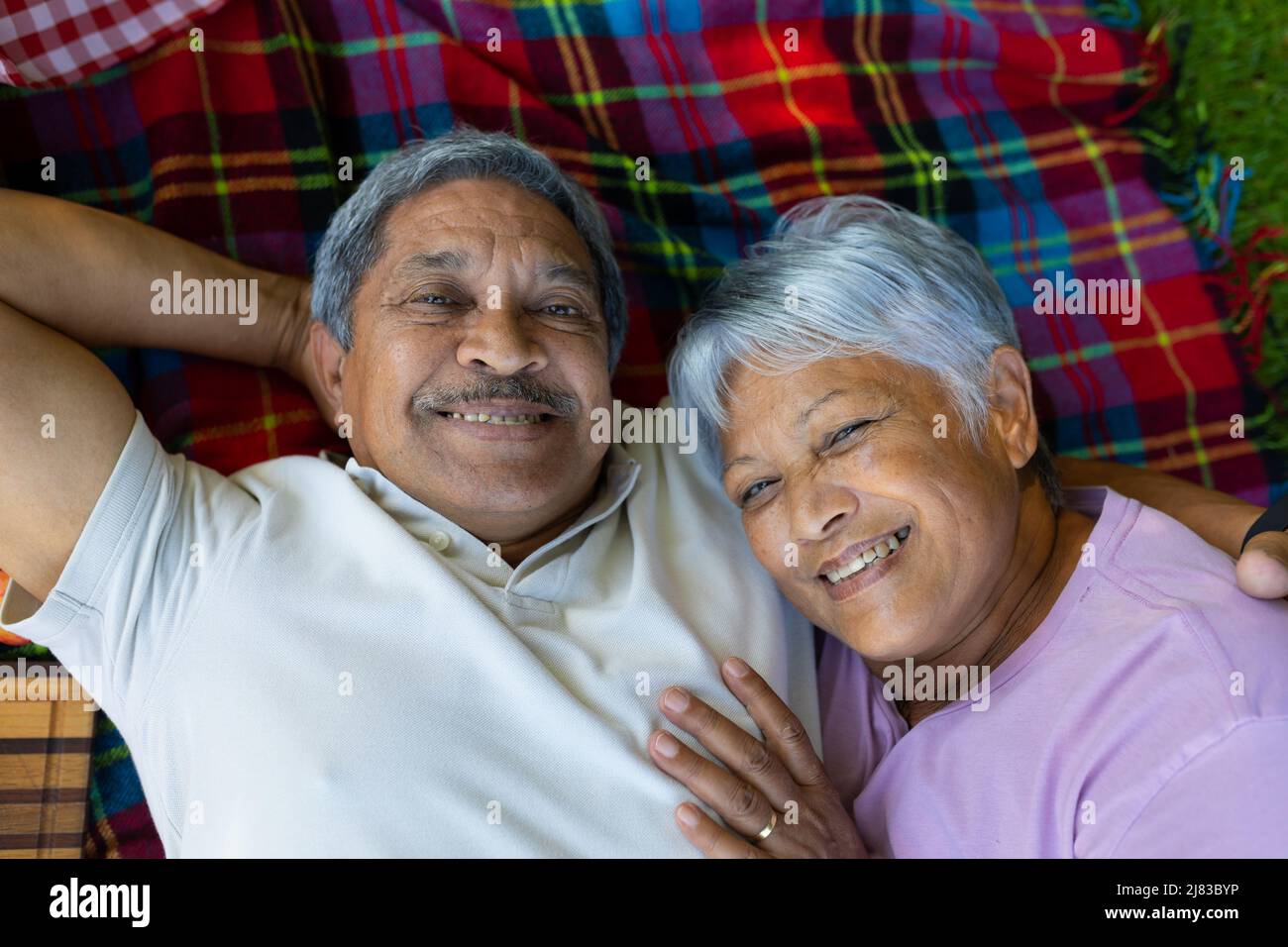 Picnic in park hi-res stock photography and images - Alamy