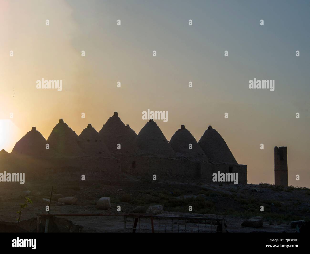 Traditional beehive mud brick desert houses, Harran near the Syrian ...