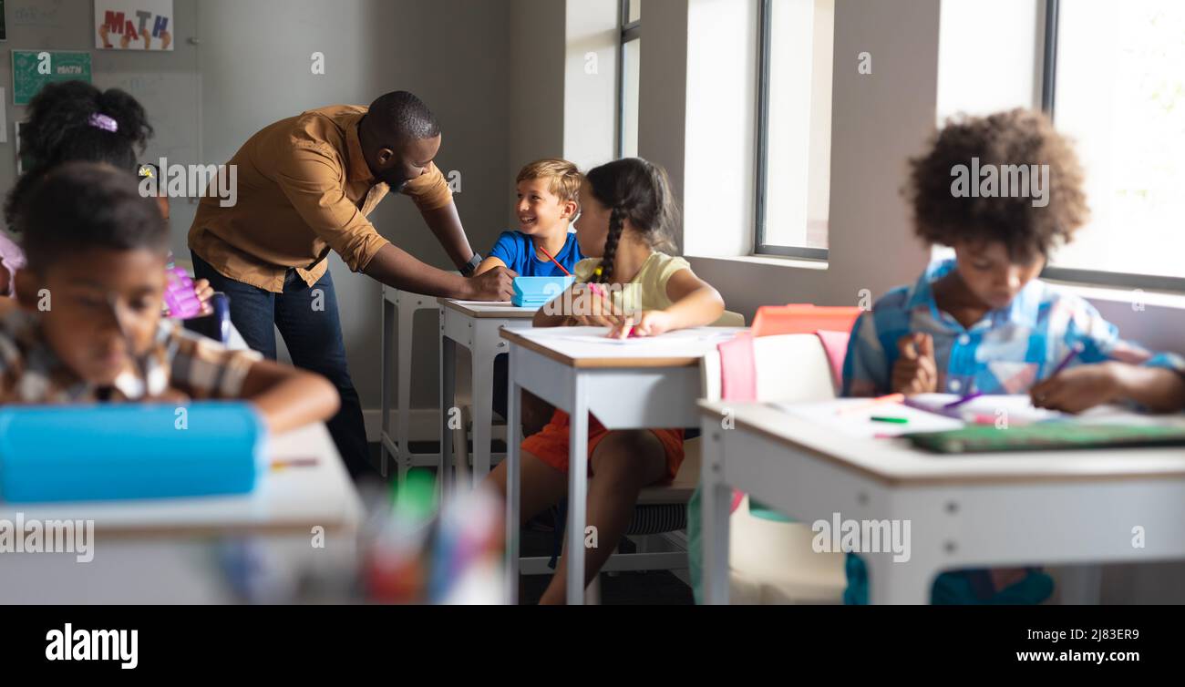 African teacher in classroom hi-res stock photography and images - Alamy