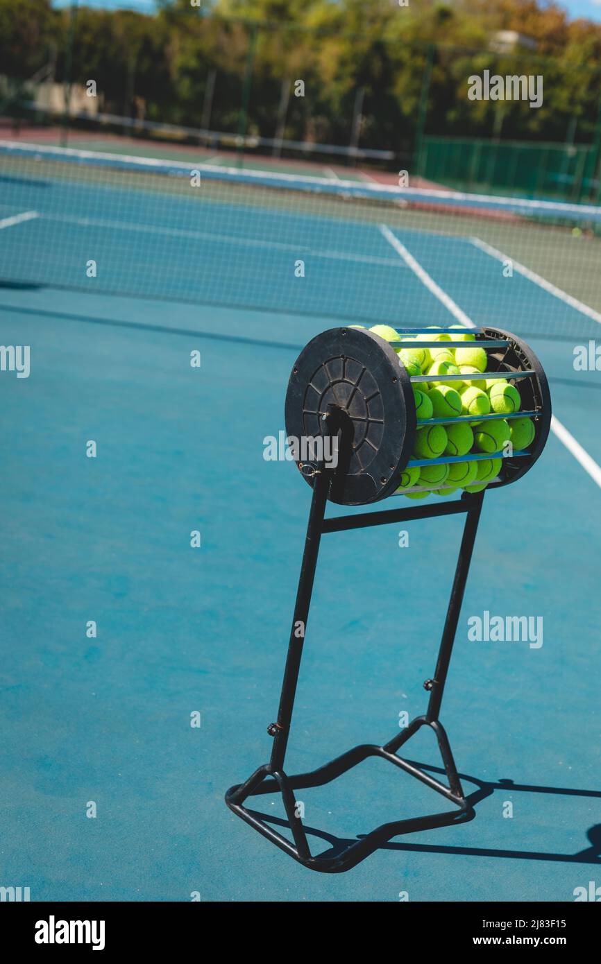 Court stand hi-res stock photography and images - Alamy