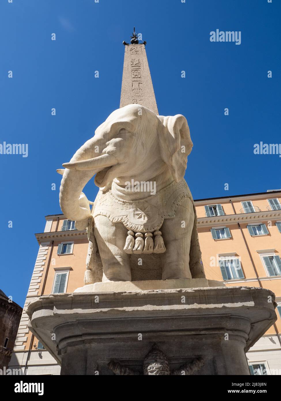 Elephant sculpture by Bernini in front of Santa Maria sopra Minerva ...