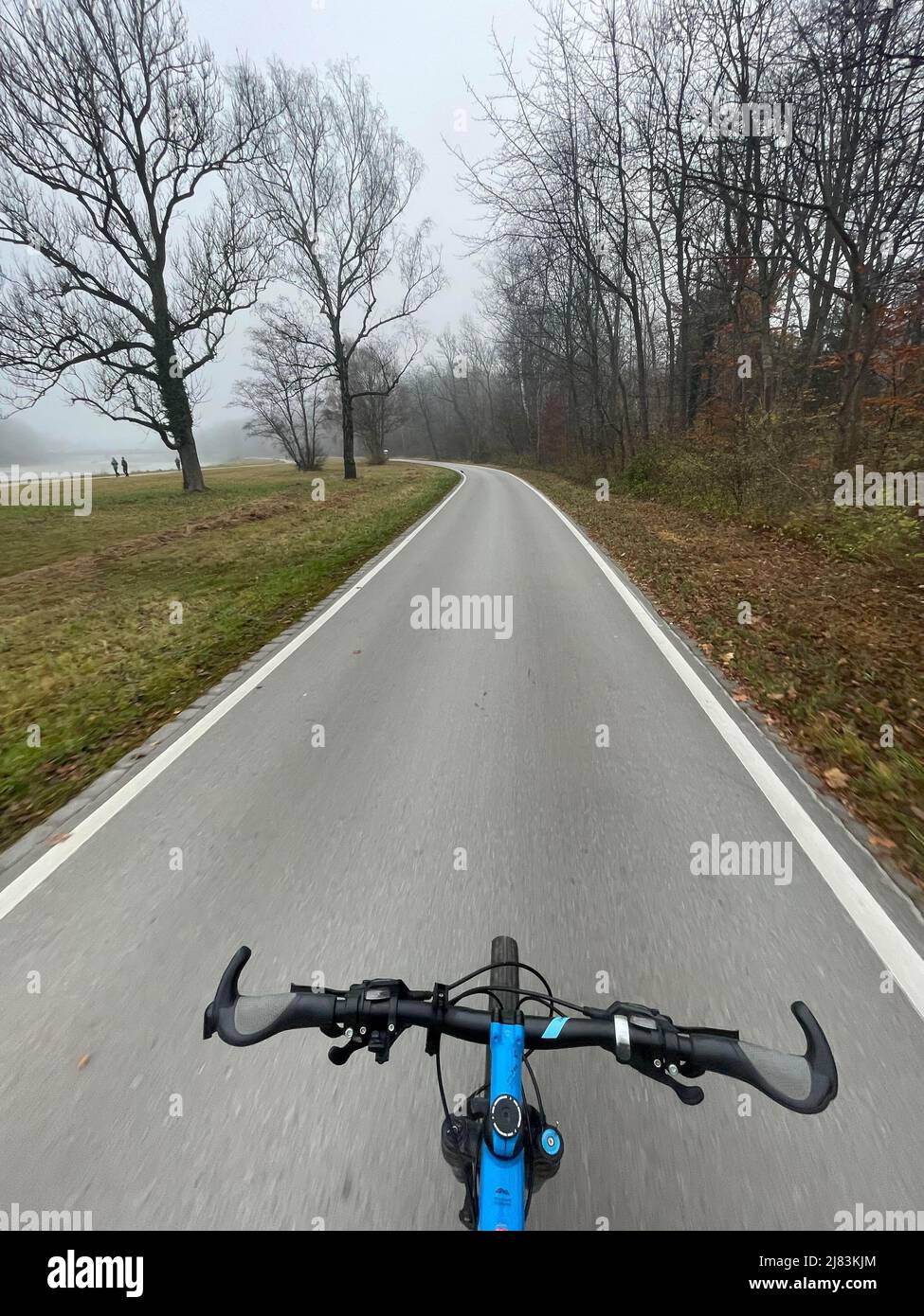 Munich cycle lane hi-res stock photography and images - Alamy
