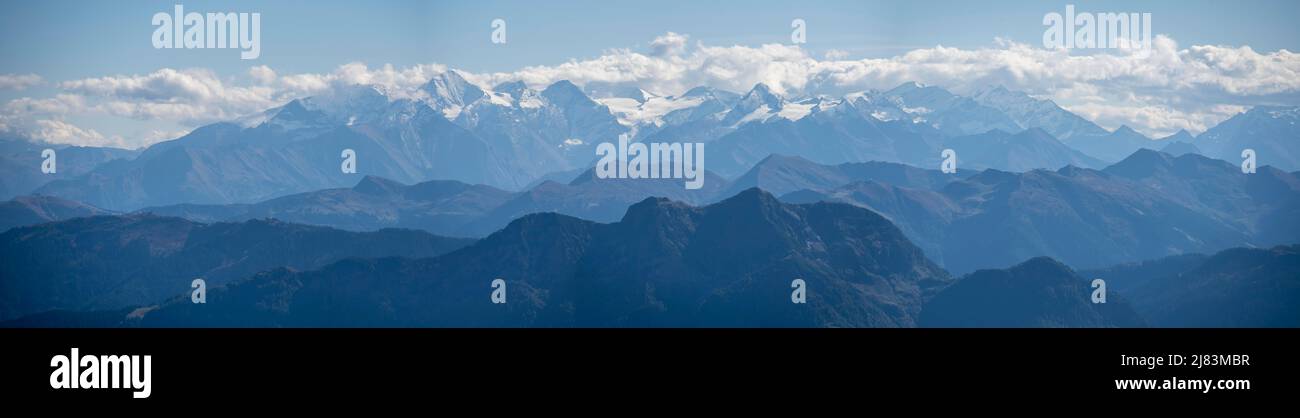 Alpenpanorama, Grossvenediger und hohe Berge, Tirol, Oesterreich Stock ...