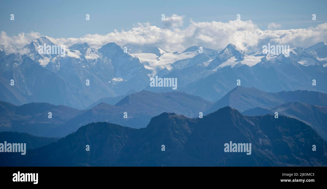 Alpenpanorama, Grossvenediger und hohe Berge, Tirol, Oesterreich Stock ...