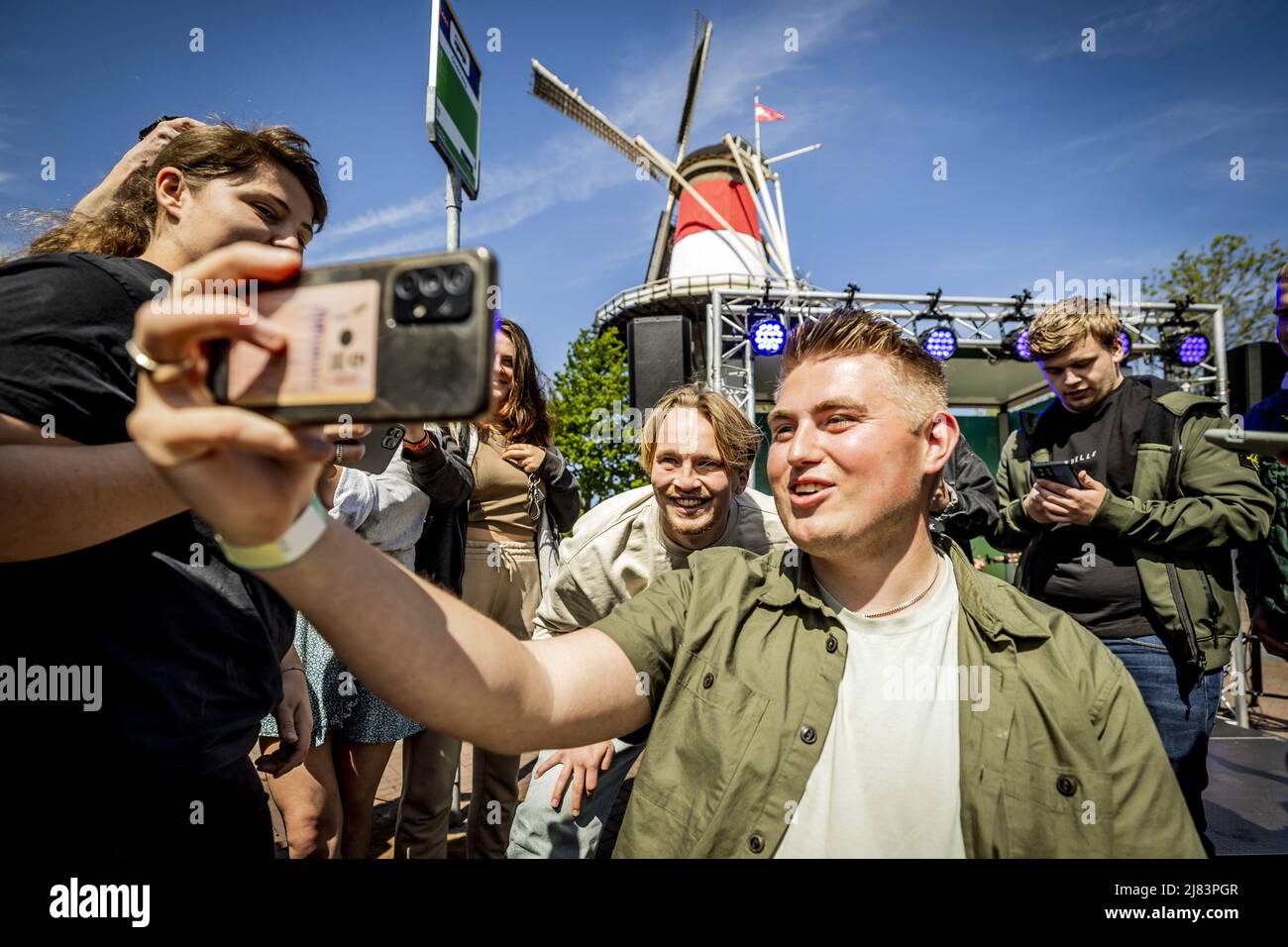 2022-05-12 12:19:49 LEIDEN - Singer and rapper Snelle launches his new ...