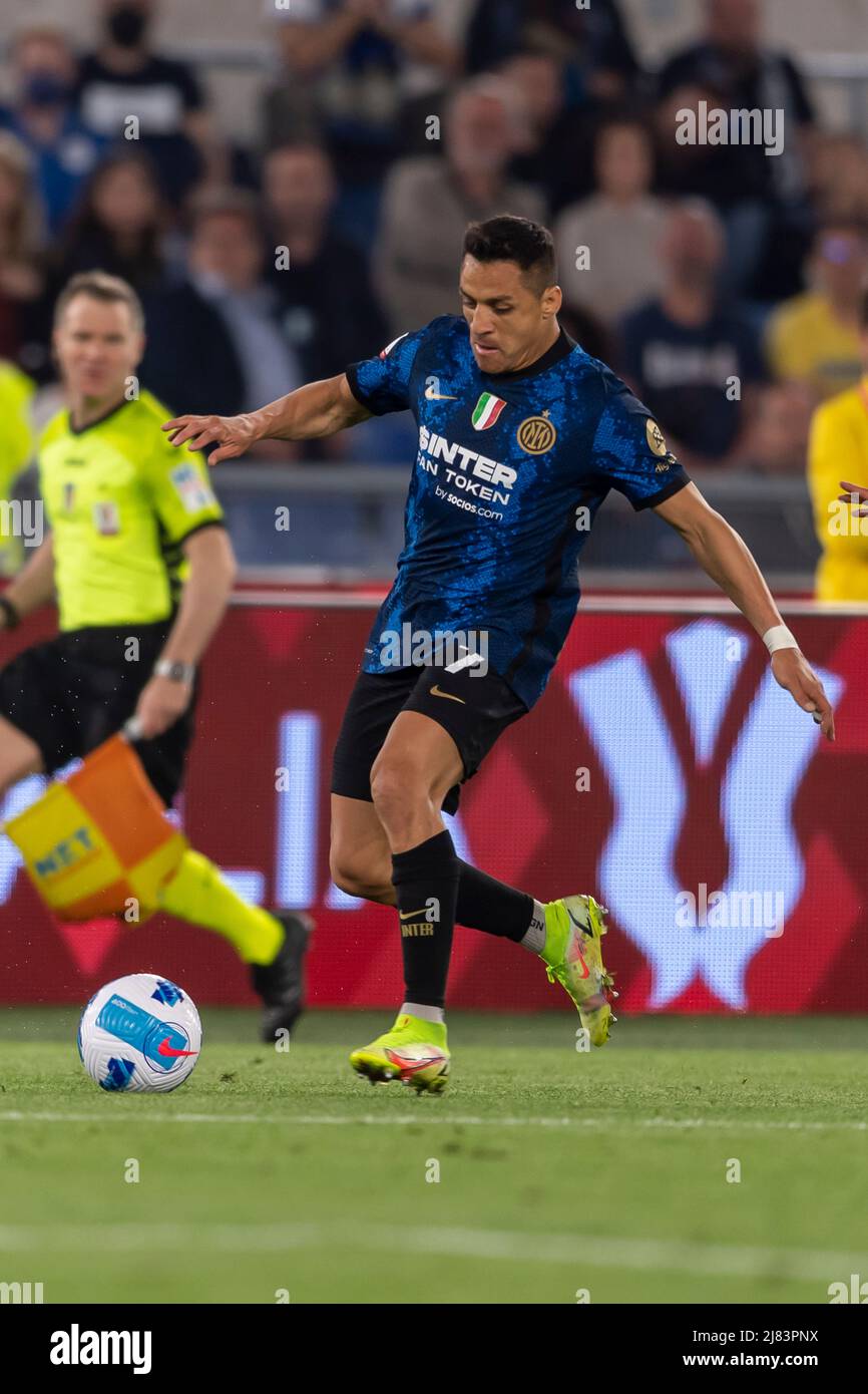 Alexis sanchez inter 2022 hi-res stock photography and images - Alamy