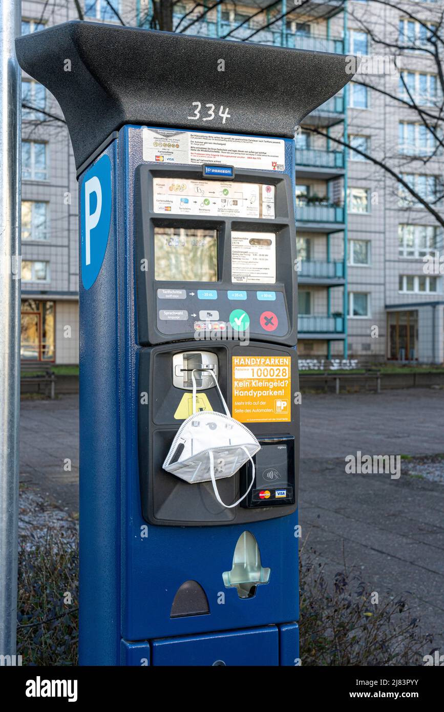 Phone vending machine hi-res stock photography and images - Alamy