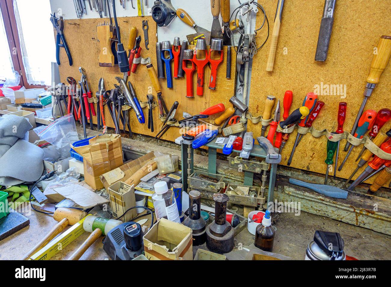 Workbench hi-res stock photography and images - Alamy