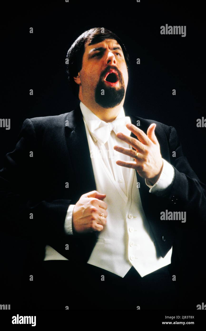 Cutaway tuxedo hi-res stock photography and images - Alamy