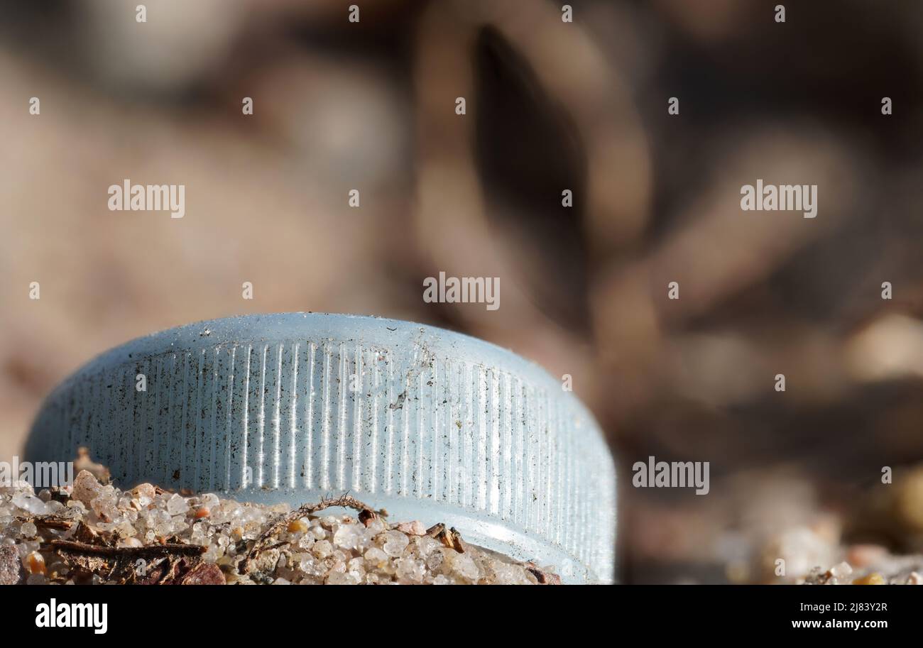 Bottle cap litter hi-res stock photography and images - Alamy