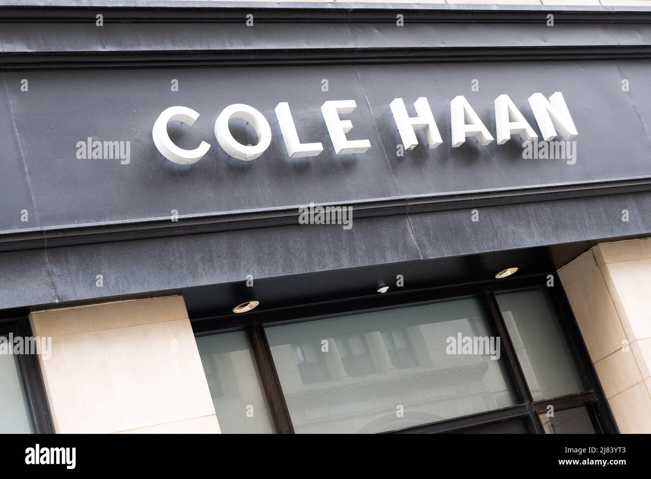 Cole haan logo hi-res stock photography and images - Alamy