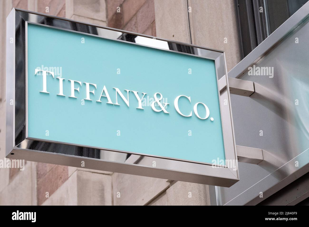 A shop sign of TIFFANY & CO, on May 07, 2022 in New-York City, USA ...