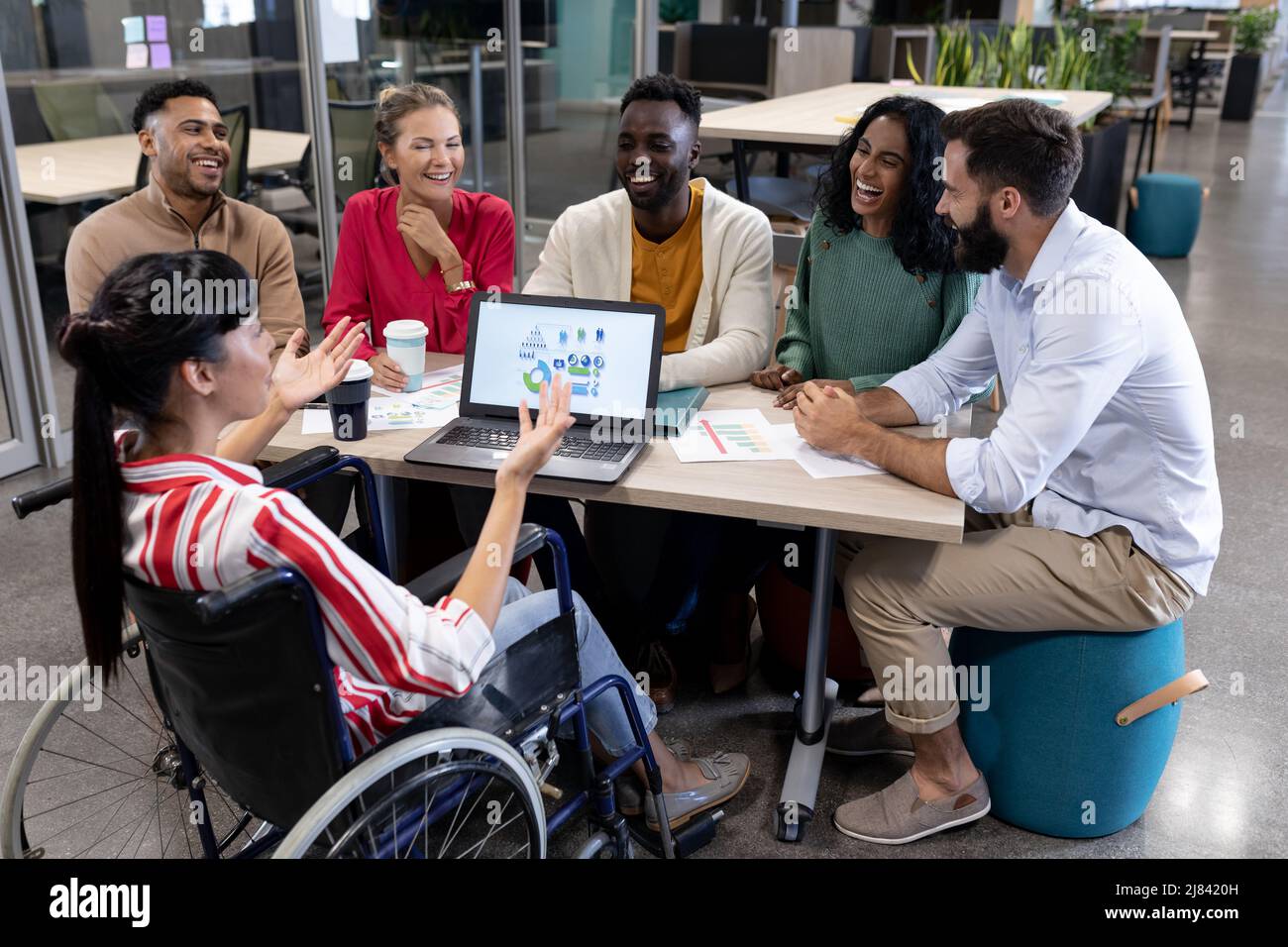 Team meeting disabled hi-res stock photography and images - Alamy