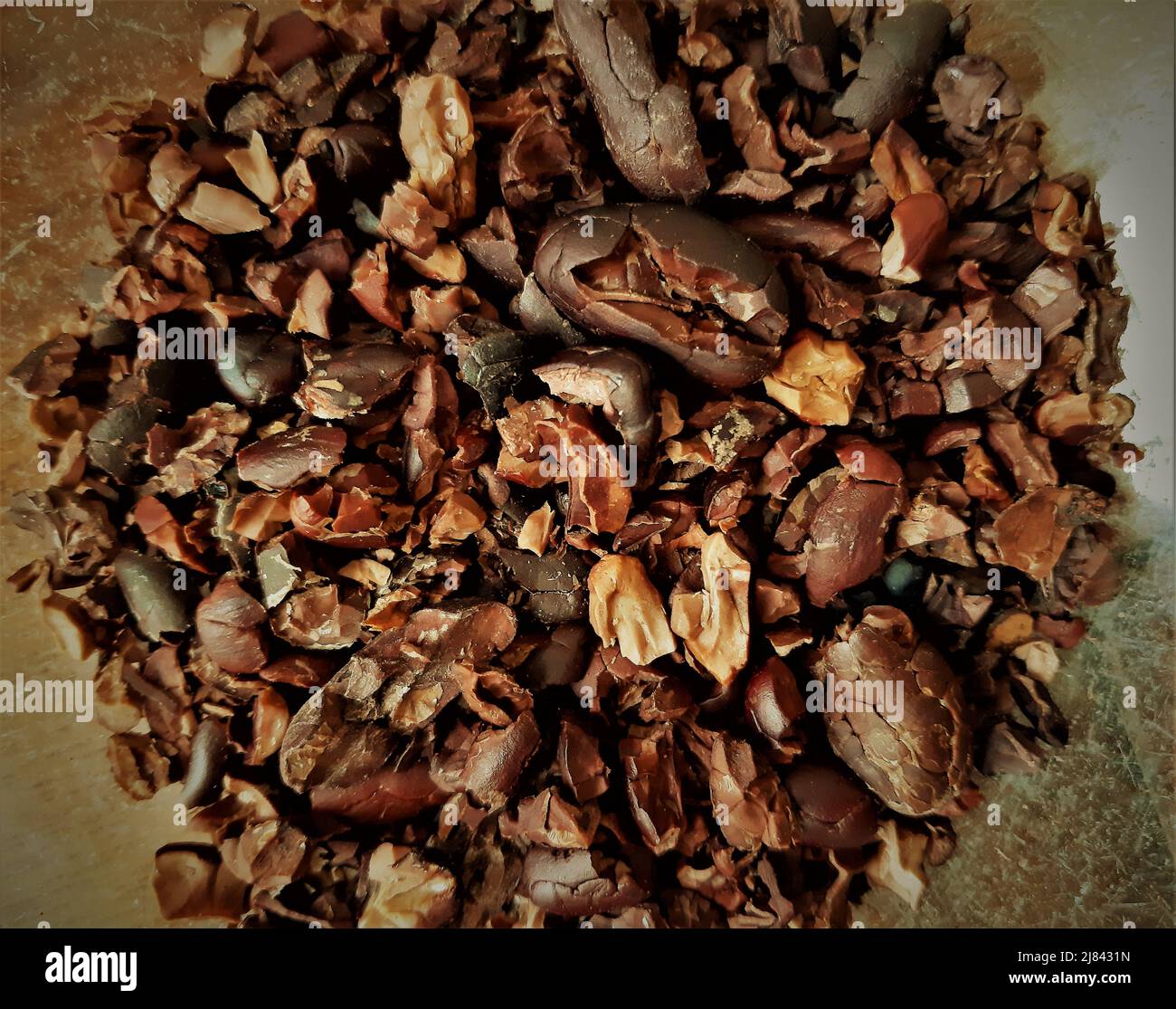 Cocoa nibs hi-res stock photography and images - Alamy