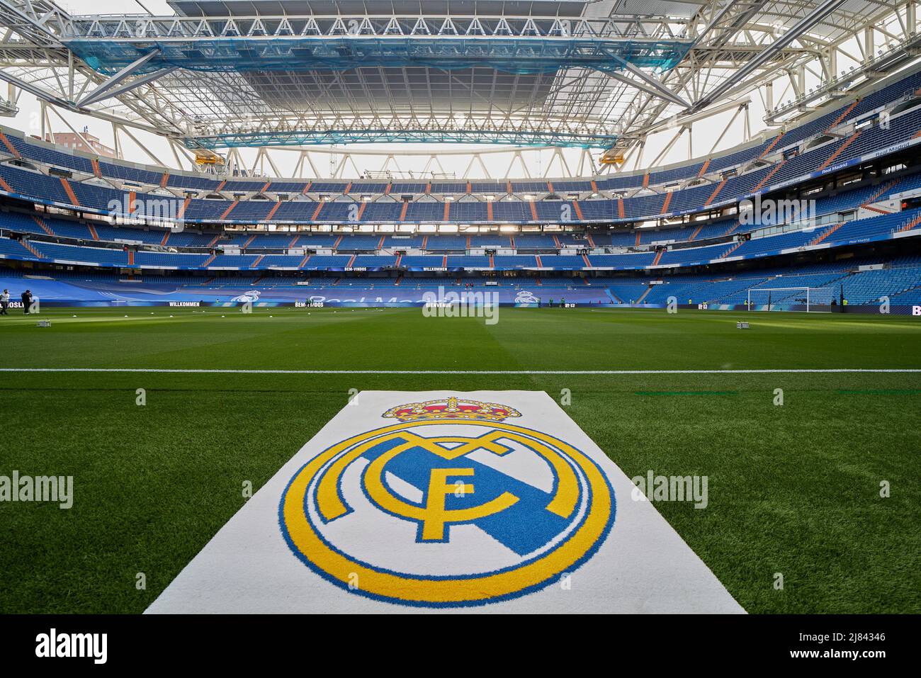 Stadium santiago bernabeu general view hi-res stock photography and ...