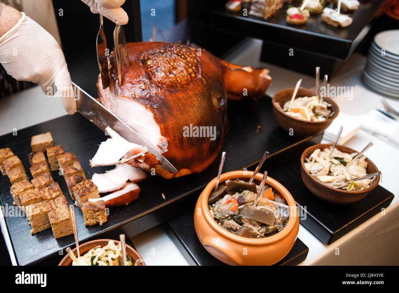 Chef cuts hi-res stock photography and images - Alamy
