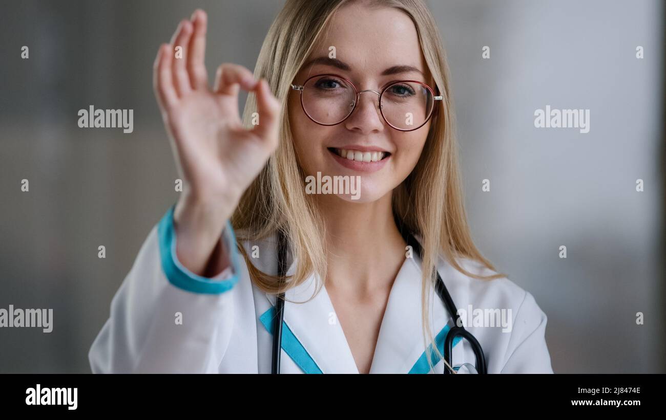 Person gesturing therapist hi-res stock photography and images - Alamy
