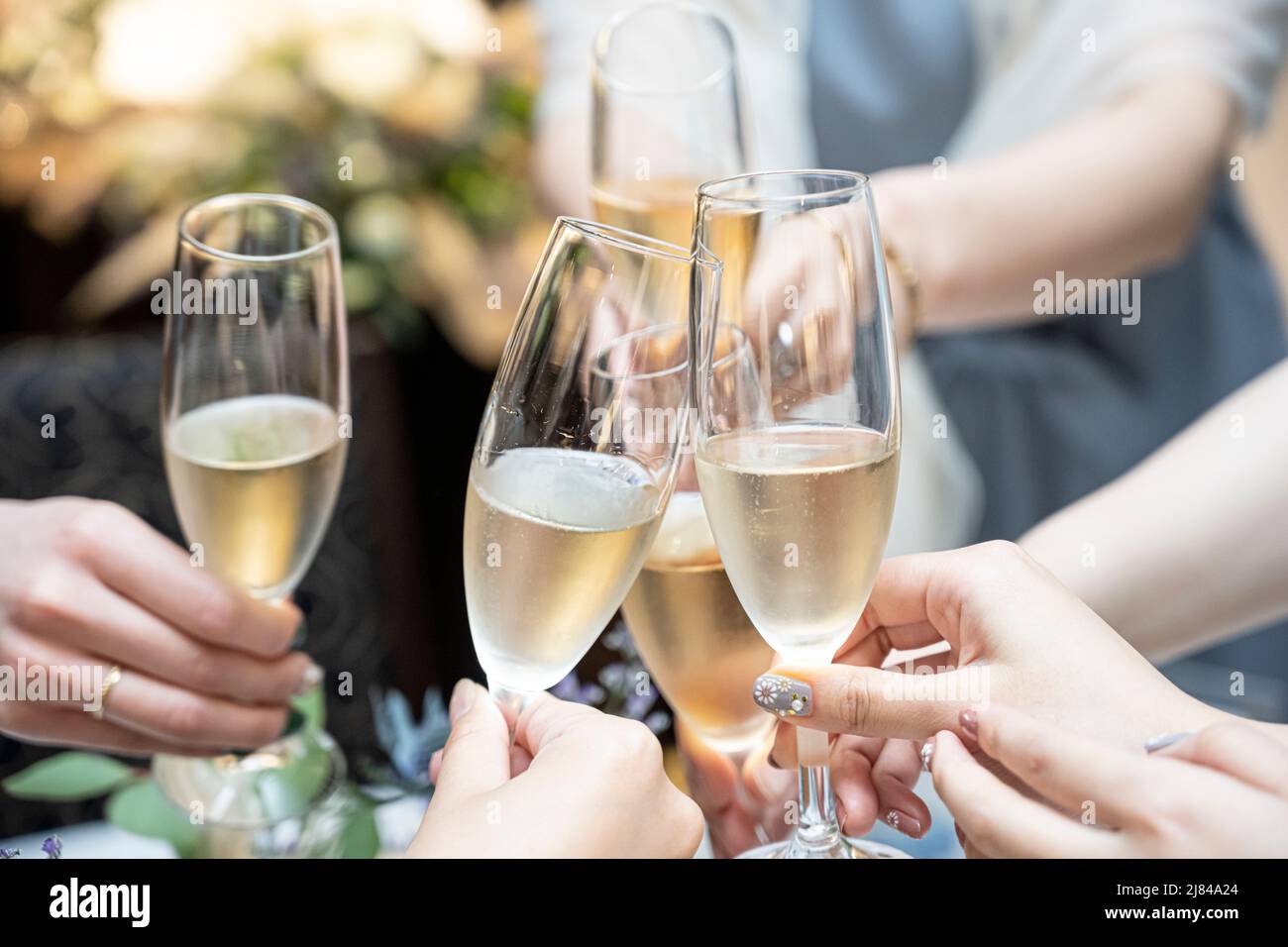 I took a picture of the women's hands when toasting at a wedding ...