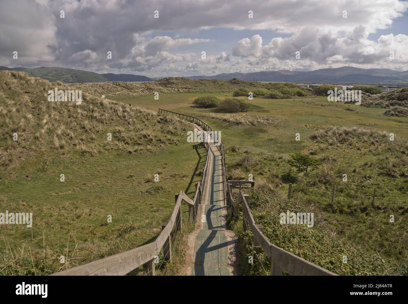 Views of beach and sand dunes at Ynyslas, Dyfi estuary, Borth ...