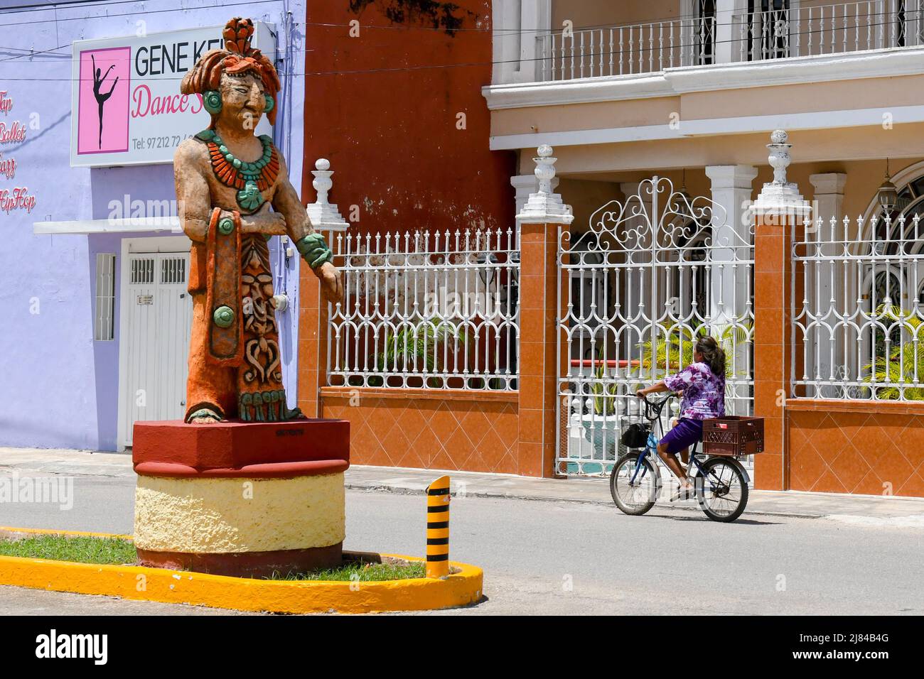 Sculpture and everyday life hi-res stock photography and images - Alamy