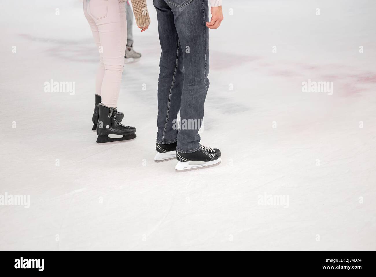 Female ice skater slip hi-res stock photography and images - Alamy