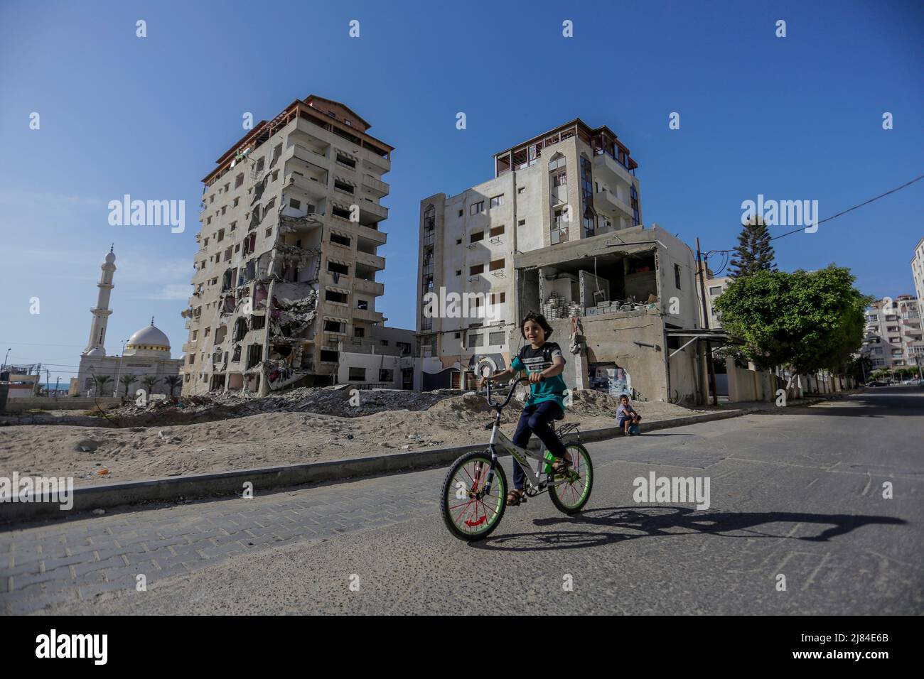 Destroyed hanadi tower hi-res stock photography and images - Alamy