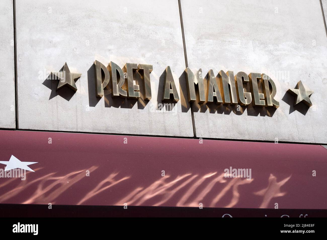 A shop sign of PRET A MANGER, on May 07, 2022 in New-York City, USA ...