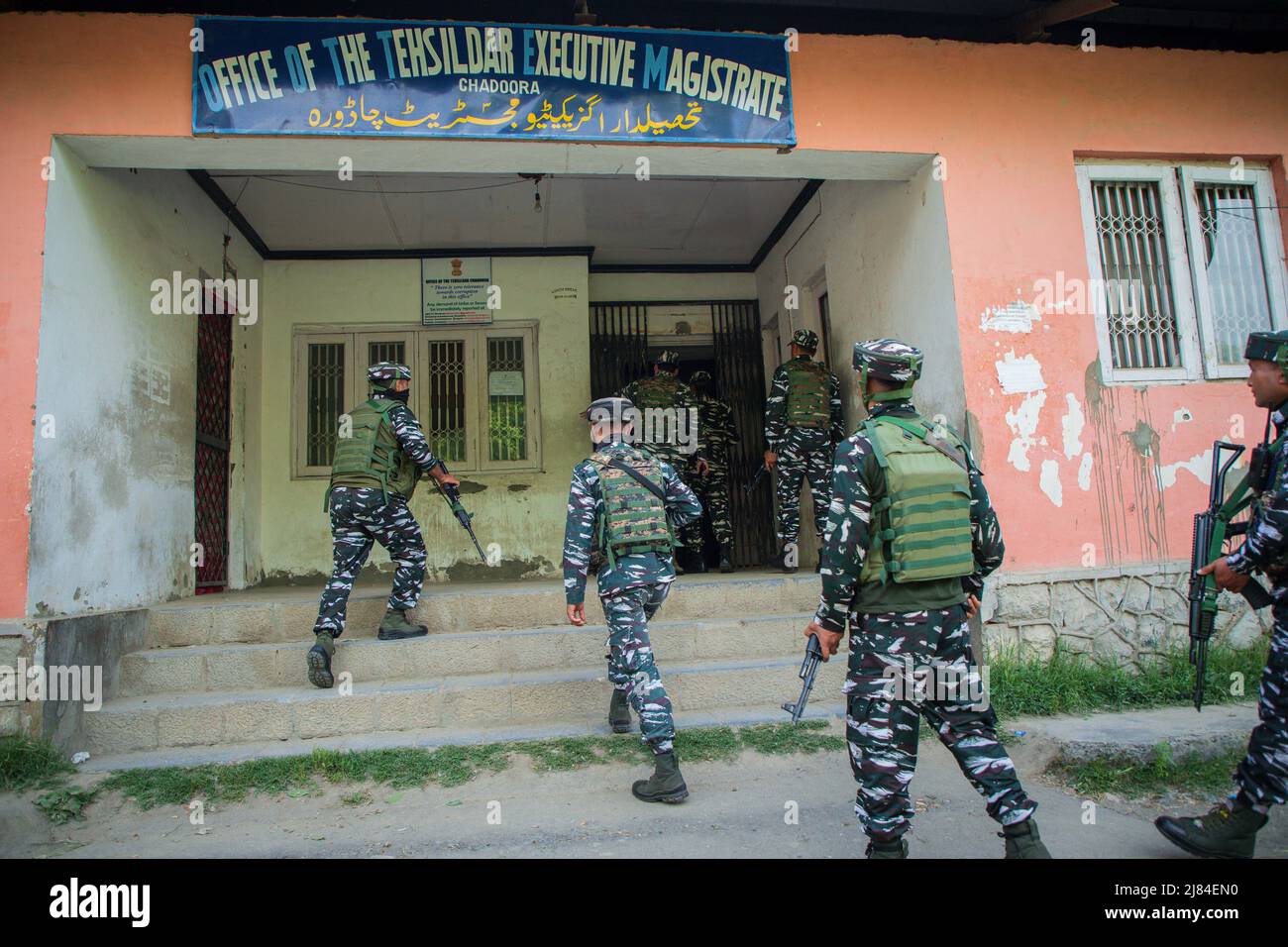 Chadoora hi-res stock photography and images - Alamy