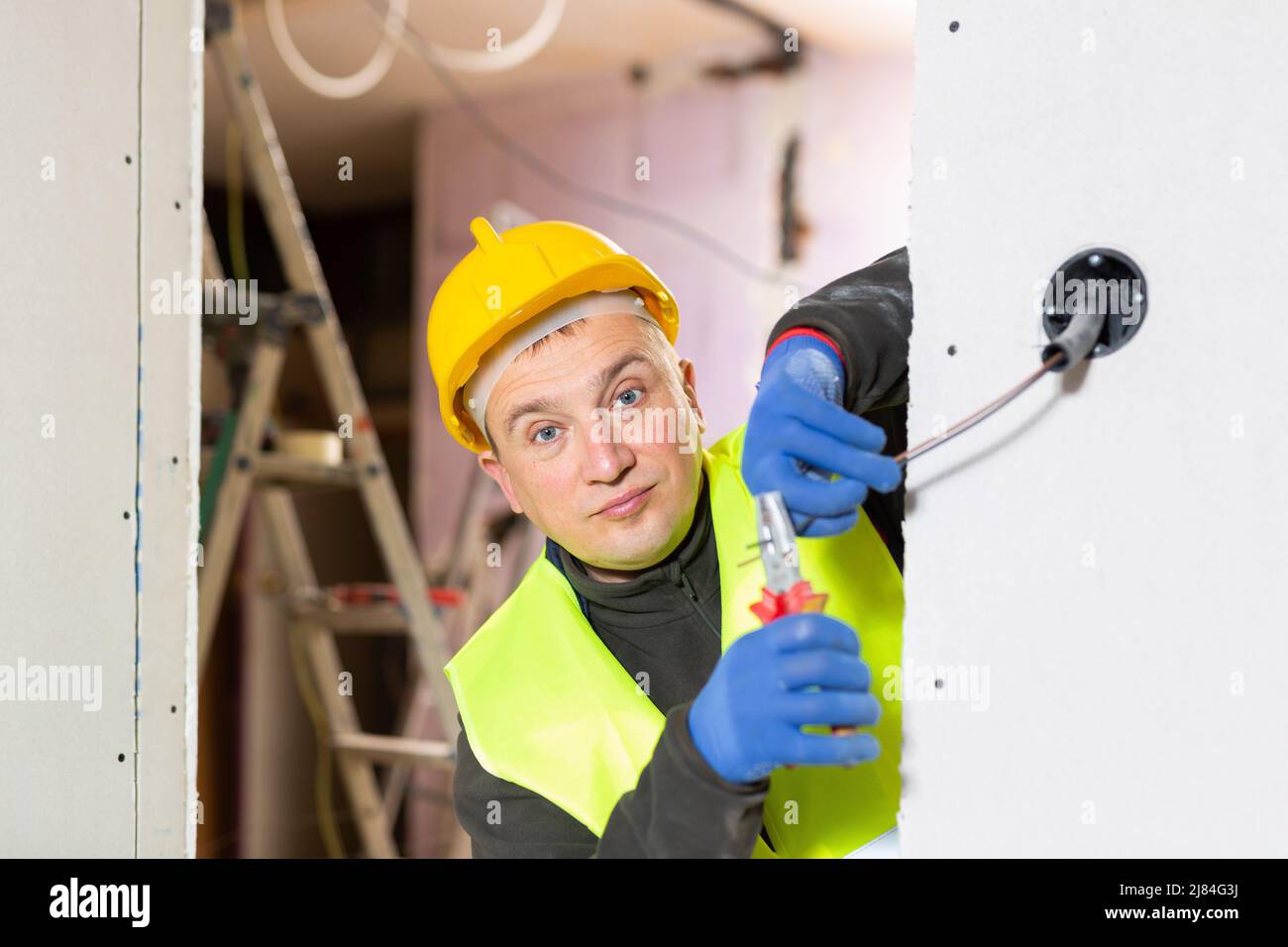 How To Install Electricity In A New House at Maddison Loch blog