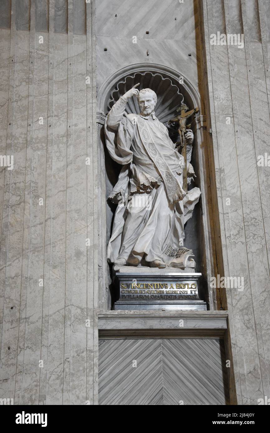 St. Vincent de Paul Founder Statue by Pietro Bracci, 1754 in Saint ...