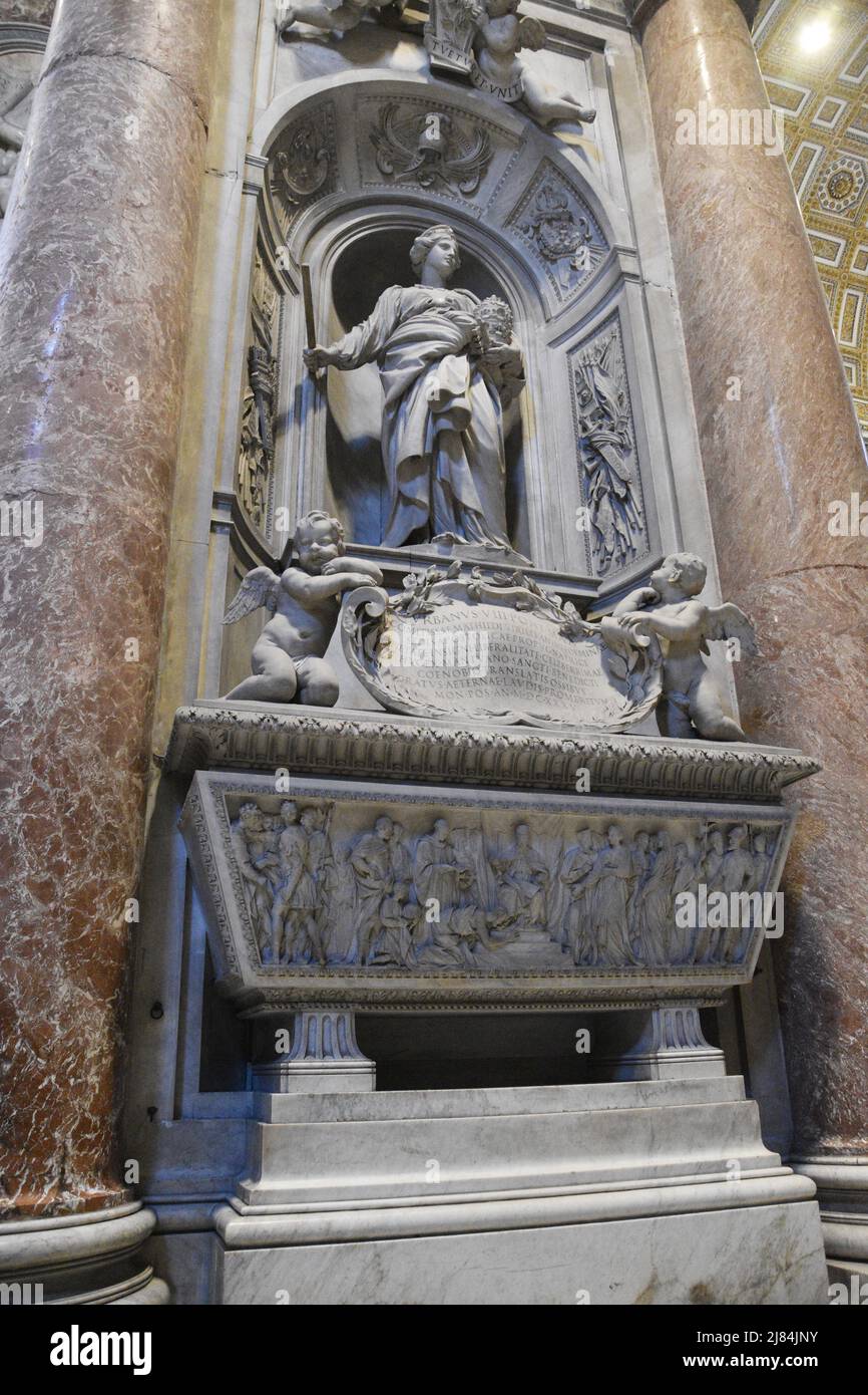 Monument to Matilda of Canossa by Bernini (1633-7) in Saint Peter's ...