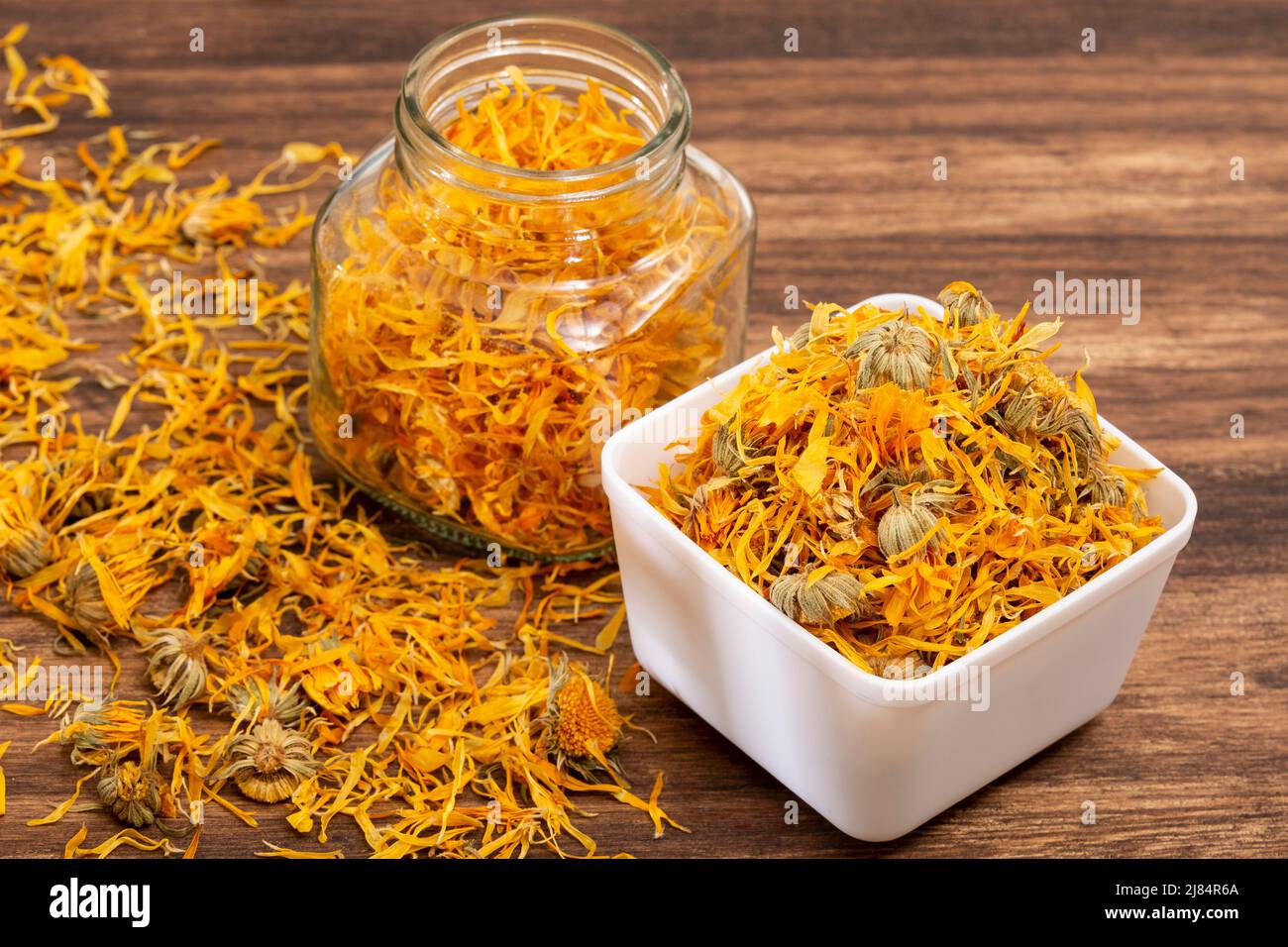 Caléndula officinalis Hierba Asterácea - Dried calendula flowers Stock ...
