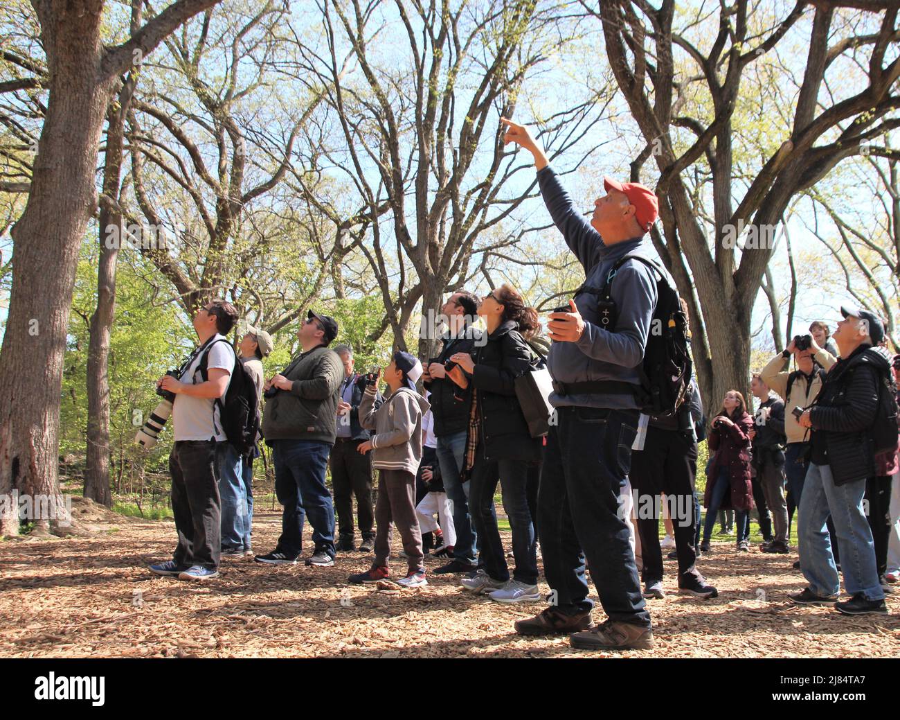 New York, USA. 01st May, 2022. Birdwatcher Robert DeCandido (r) aka ...