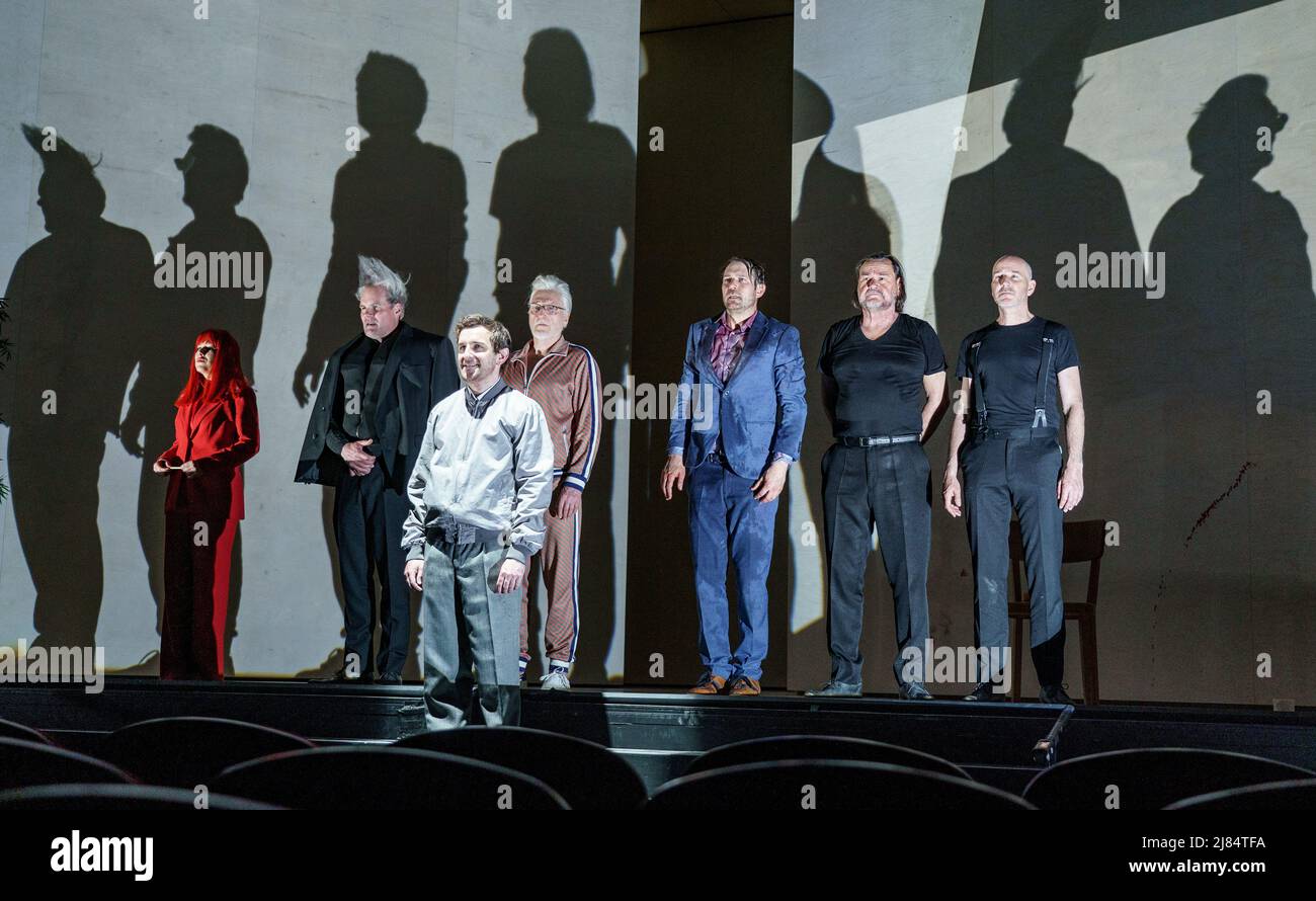 Hamburg: Germany, 11 May 2022, Josefine Israel (as Anna, l-r), Yorck ...