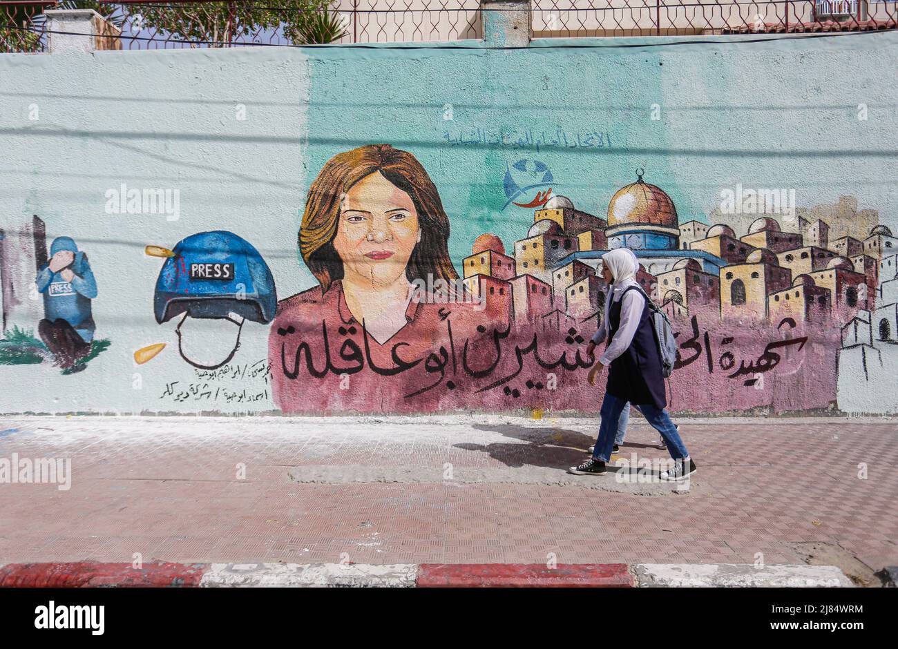 Walking dead mural hi-res stock photography and images - Alamy
