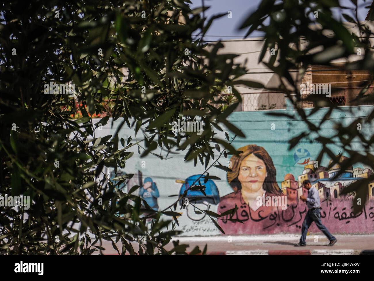 Walking dead mural hi-res stock photography and images - Alamy