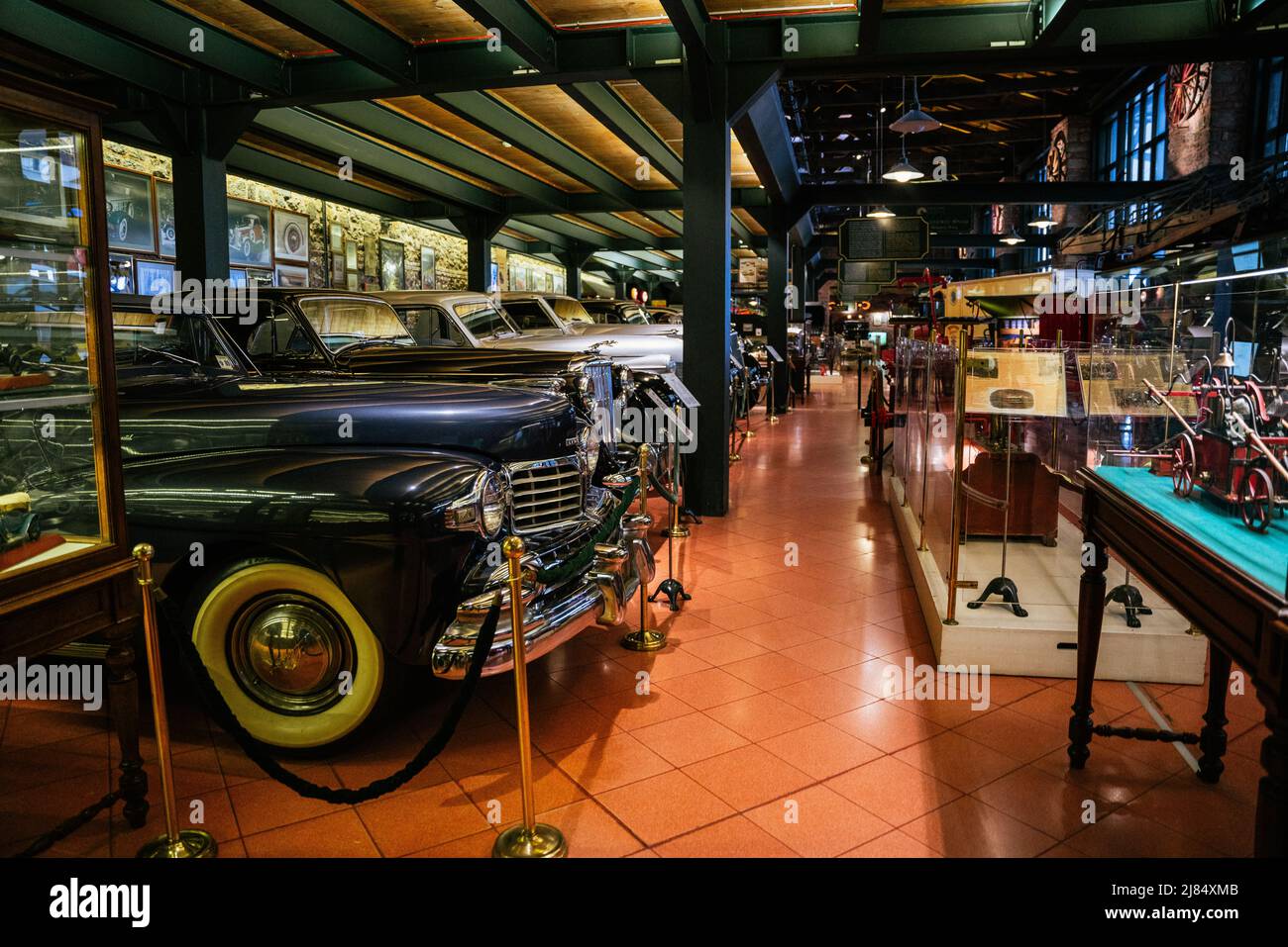 Museum quality commercial gallery hi-res stock photography and images ...