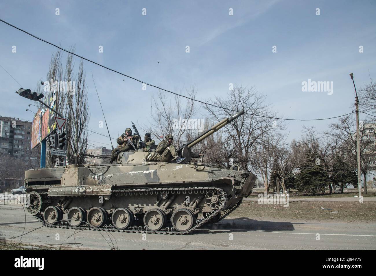 Mariupol, Ukraine. 29th Mar, 2022. Russian soldiers on a BMP-3 infantry ...