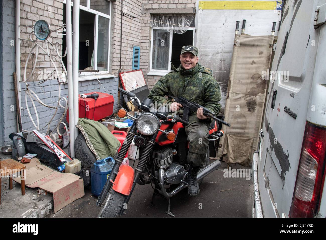 Mariupol, Ukraine. 12th Apr, 2022. A Donetsk People's Republic ...