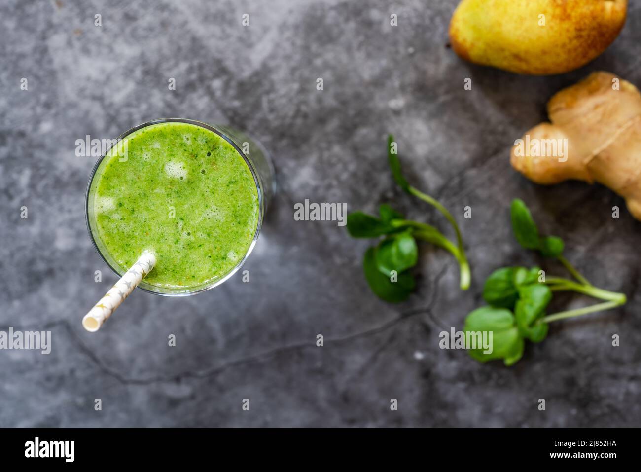 Green pear and watercress smoothie Stock Photo - Alamy