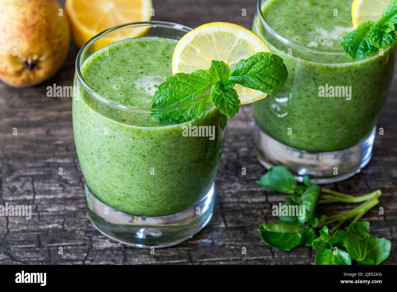 Green pear and watercress smoothie Stock Photo - Alamy