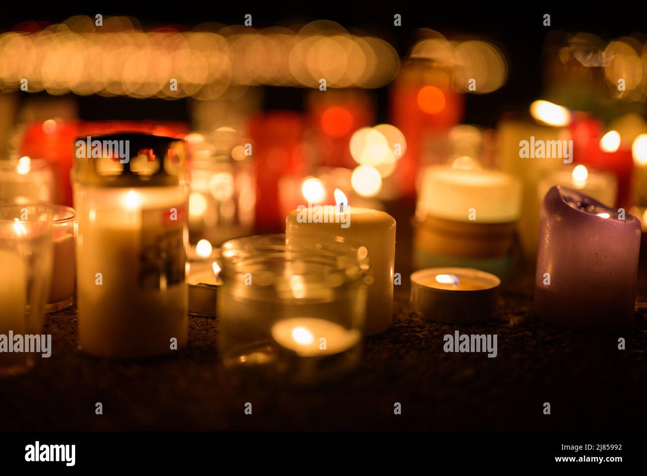 Ground candles hi-res stock photography and images - Alamy