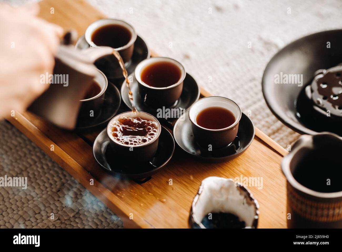 Pouring boiling water in cup hi-res stock photography and images - Alamy