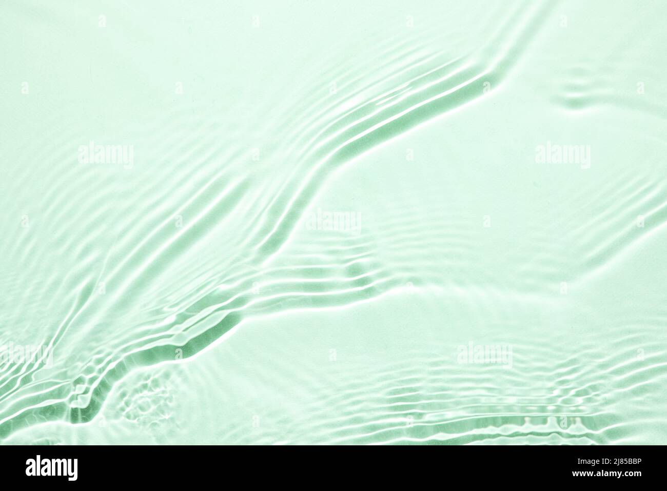 Water effect on skin hi-res stock photography and images - Alamy