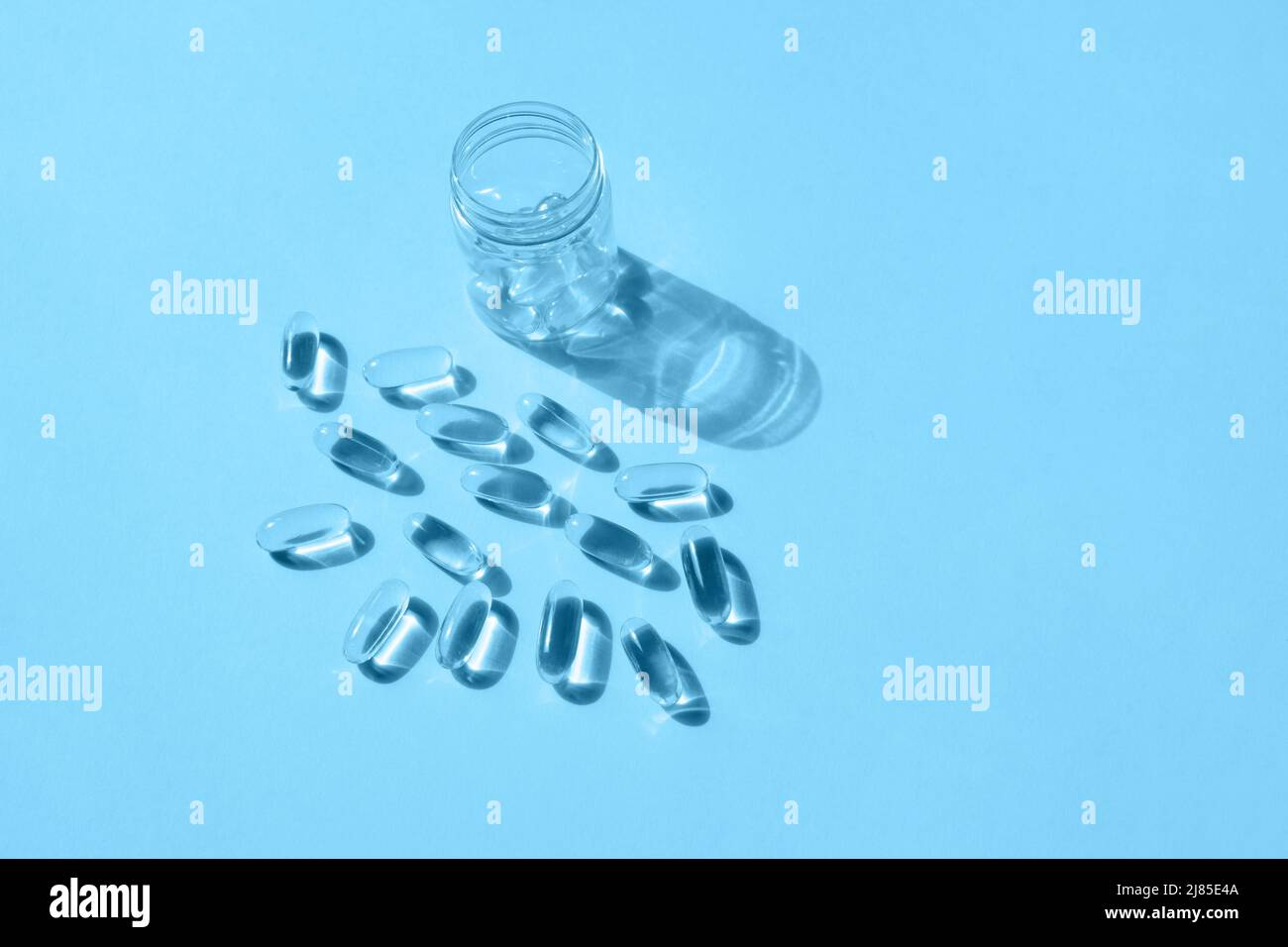 Clear blue pill hi-res stock photography and images - Alamy