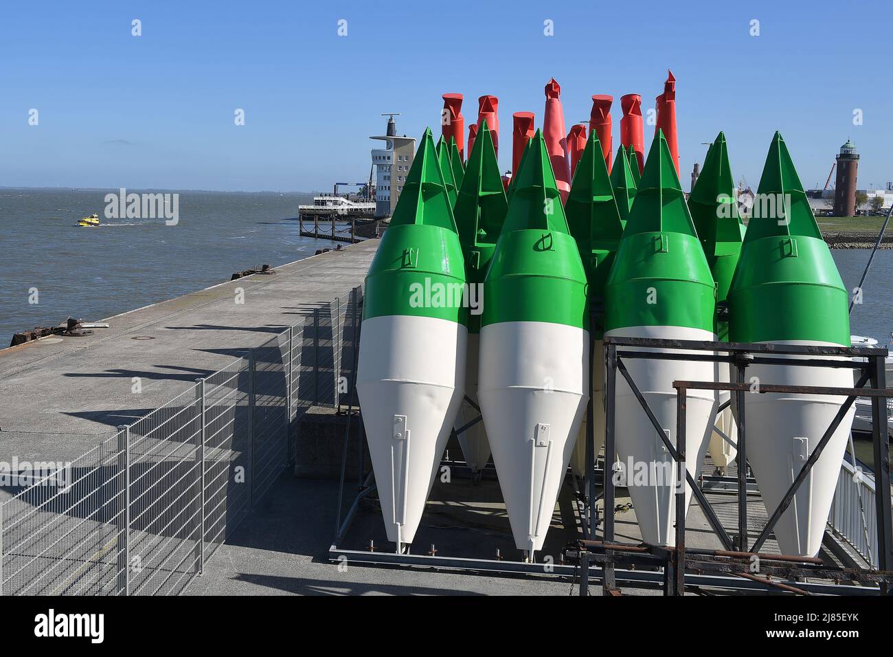 Maritim,Nordsee, North Sea, Cuxhaven, Meer, Schiffsboje, Wasserzeichen ...