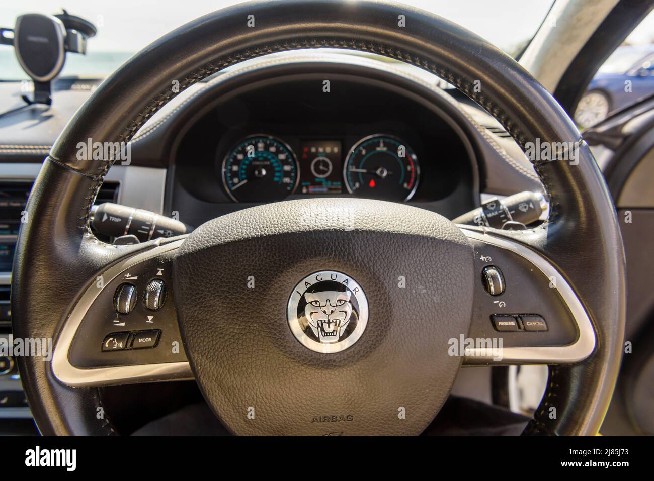 Jaguar xf saloon hi-res stock photography and images - Alamy